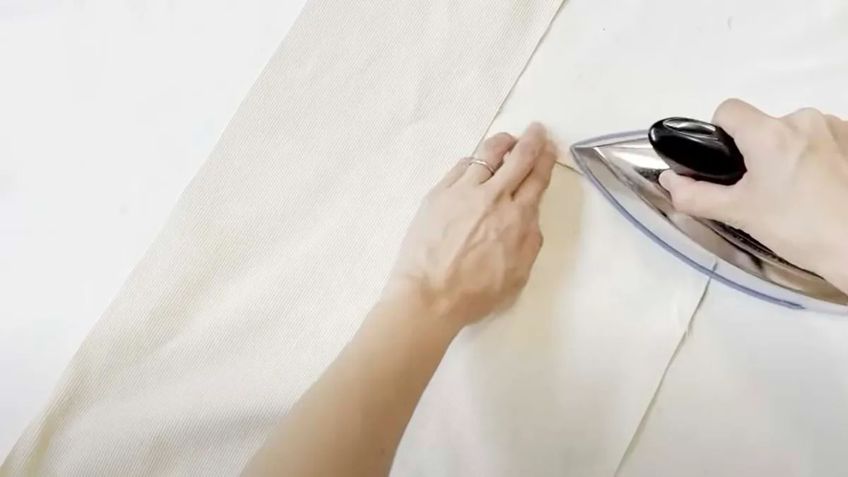 通勤や通学、おけいこバッグとして大活躍！A4が入る大きめサイズのファスナーショルダーバッグの作り方 | croccha