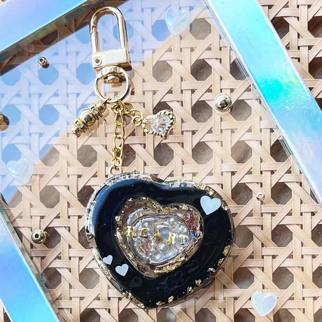 nanaさんのレジン作品 | 超透明【大容量UV-LEDレジン液】 レジン液 70g『コス... | croccha