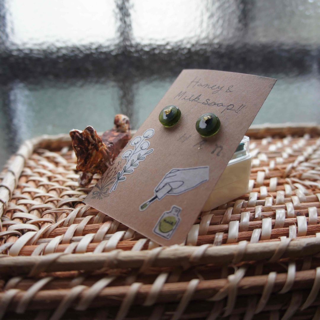 Honey & Milk soop!!さんのレジン作品 | レジン液 UV-LEDレジン 星の雫 ハード 詰替用 100... | croccha