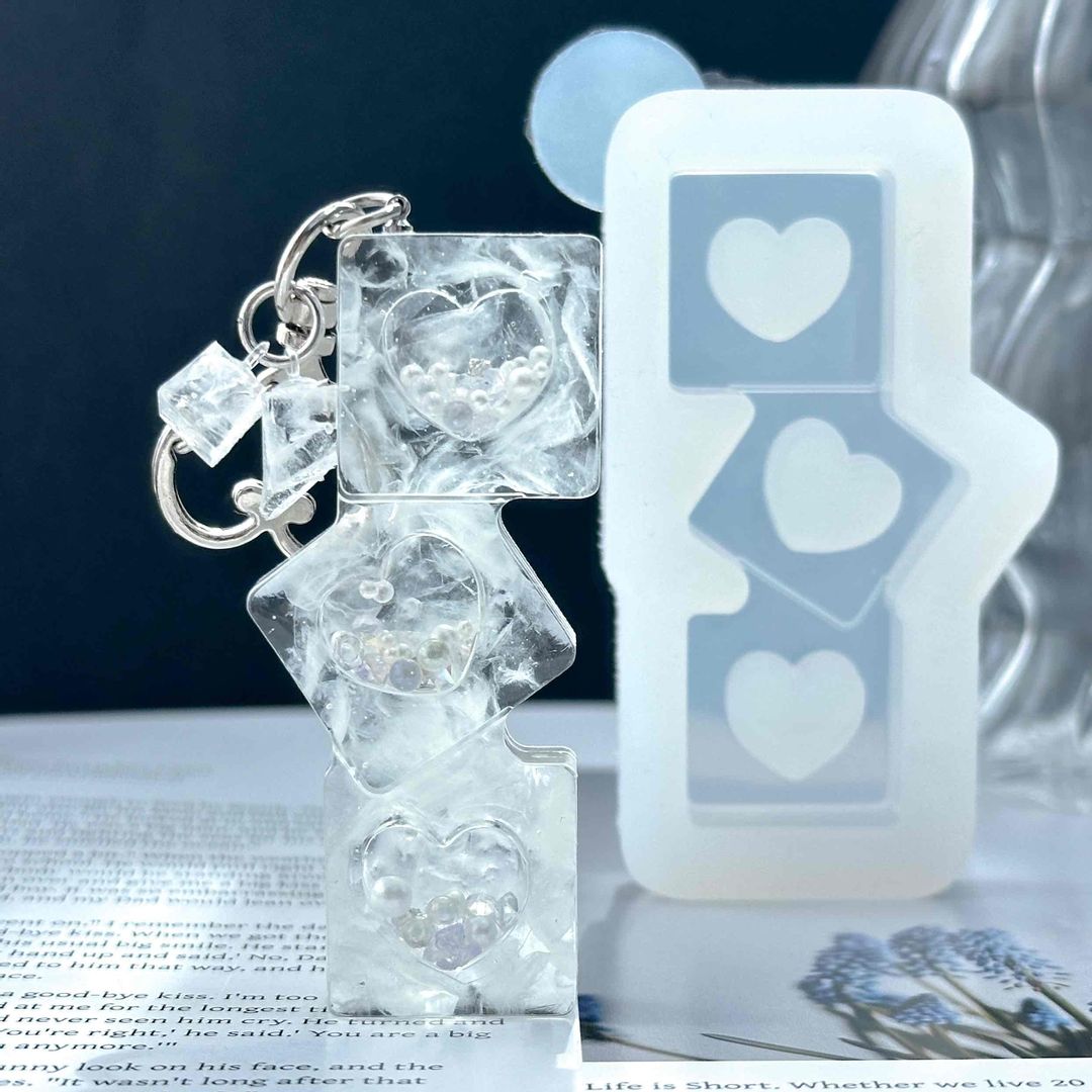 Pualeiさんのレジン作品 | シリコンモールド ハート 氷 シャカシャカ 3連 | croccha