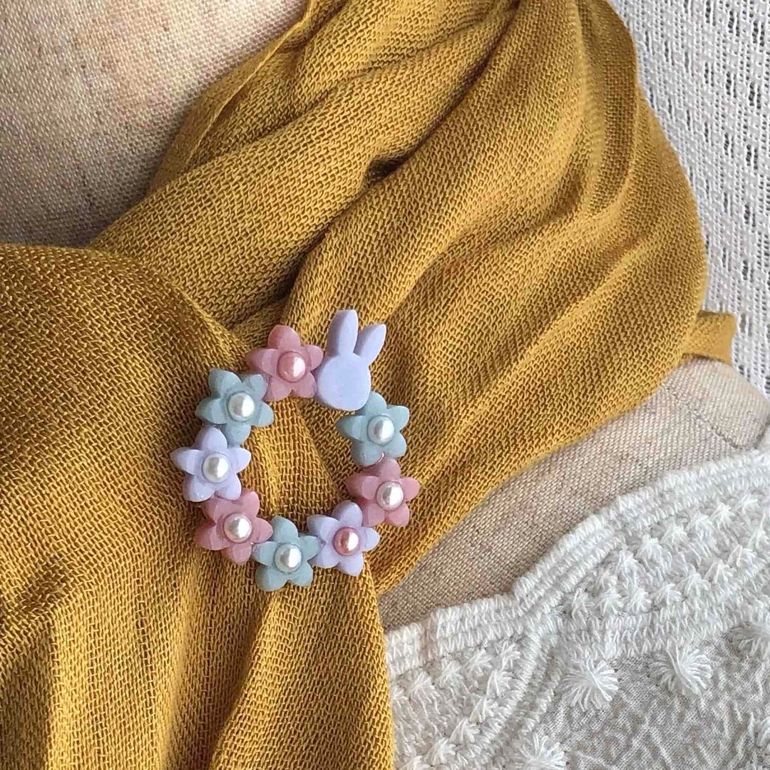 ぶるーさんのレジン作品 | ブローチ 直径約20mm 特価 サークルフレーム コサージュ... | croccha