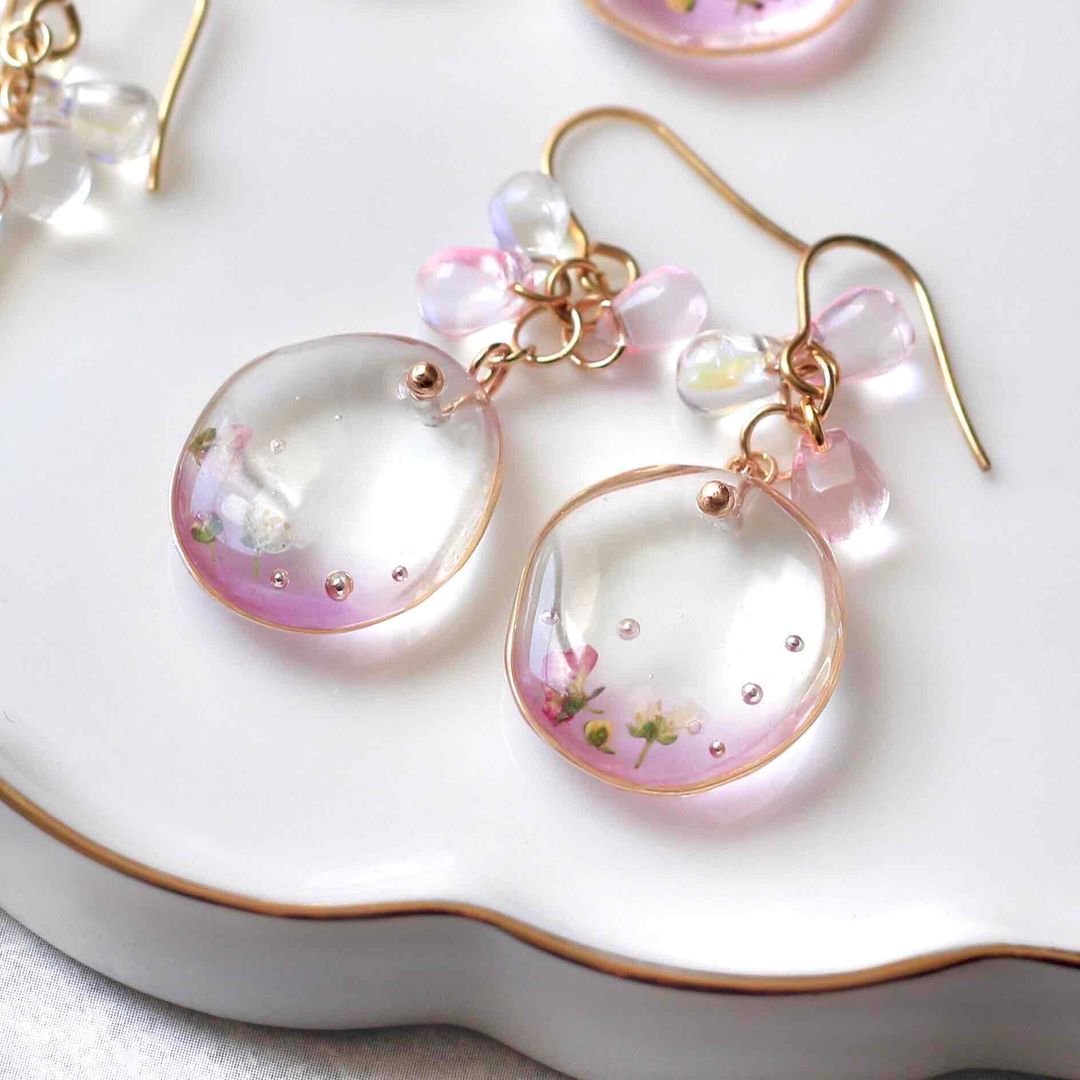 𝐂𝕠𝕞𝕒𝕣𝕚𝕞𝕒𝕕𝕖 (*こまり*)さんのレジン作品 | croccha shop ブリオン ホワイトシルバー | croccha