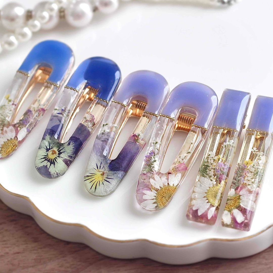 𝐂𝕠𝕞𝕒𝕣𝕚𝕞𝕒𝕕𝕖 (*こまり*)さんのレジン作品 | いろどろっぷ 10色セット シティポップカラー resin... | croccha