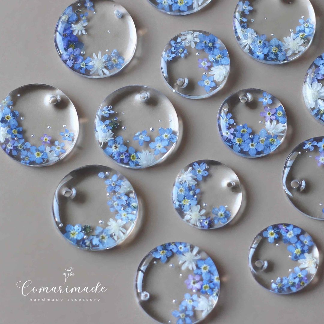 𝐂𝕠𝕞𝕒𝕣𝕚𝕞𝕒𝕕𝕖 (*こまり*)さんのレジン作品 | 作家のためのレジン 100g | croccha