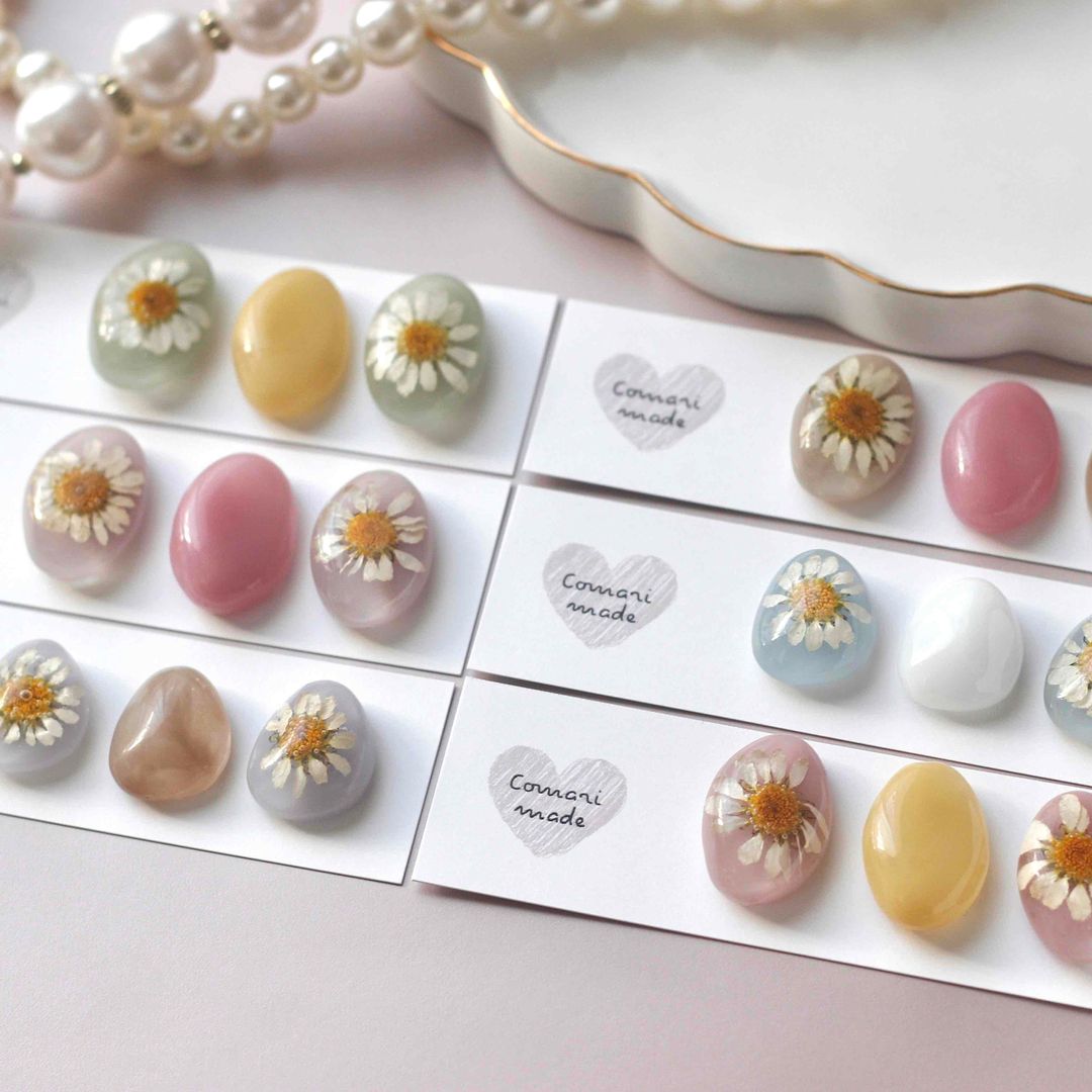 𝐂𝕠𝕞𝕒𝕣𝕚𝕞𝕒𝕕𝕖 (*こまり*)さんのレジン作品 | 作家のためのレジン 100g | croccha