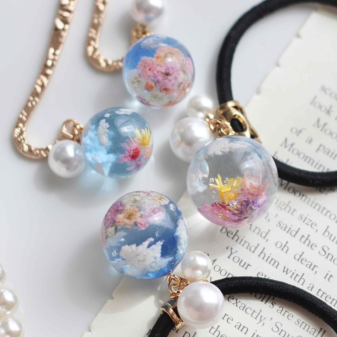 𝐂𝕠𝕞𝕒𝕣𝕚𝕞𝕒𝕕𝕖 (*こまり*)さんのレジン作品 | 【定期便】作家のためのレジン 200g | croccha