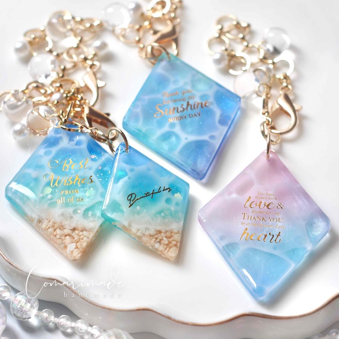 𝐂𝕠𝕞𝕒𝕣𝕚𝕞𝕒𝕕𝕖 (*こまり*)さんのレジン作品 | シリコンモールド ひし形 3サイズ 穴あきタイプ | croccha