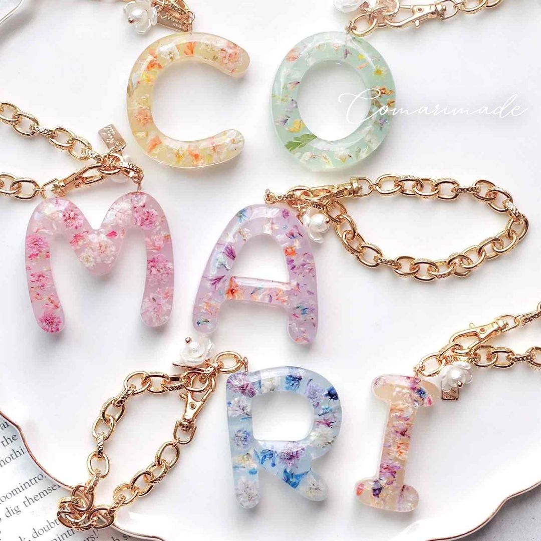 𝐂𝕠𝕞𝕒𝕣𝕚𝕞𝕒𝕕𝕖 (*こまり*)さんのレジン作品 | 【同梱不可】2025年 店長渾身の「20,000円福袋」スペ... | croccha