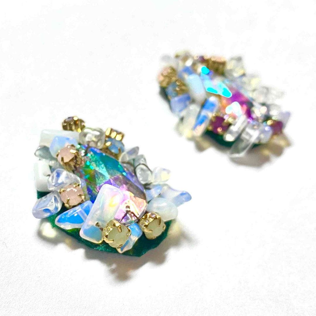 Une｜レジンアクセサリーさんの刺しゅう作品 | クラフト フェルト手芸 フェルト アメリカンカントリー 1m... | croccha