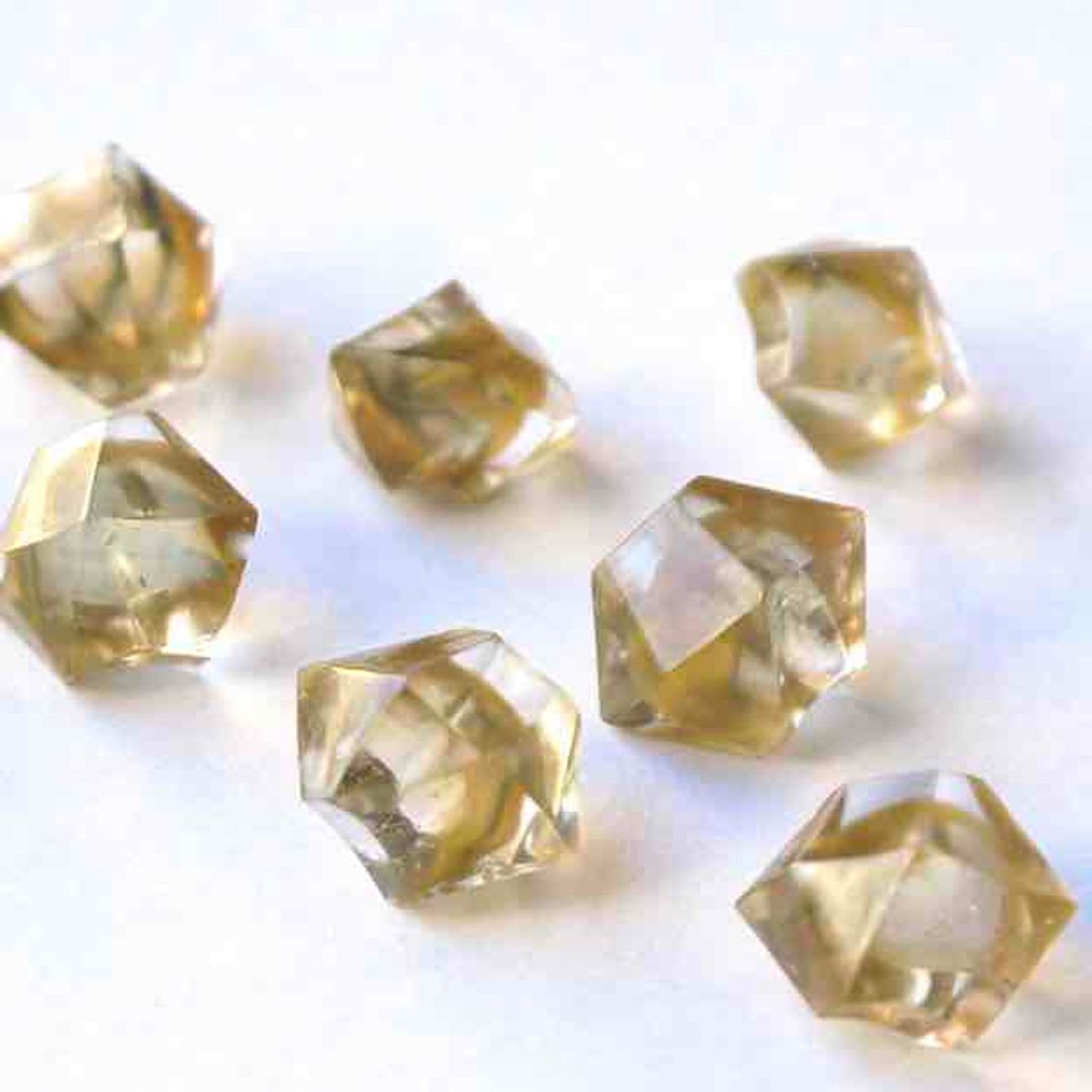 Une｜レジンアクセサリーさんのレジン作品 | 調色シリコンカップ シリコンモールド 43×63mm【2ヶ】 | croccha