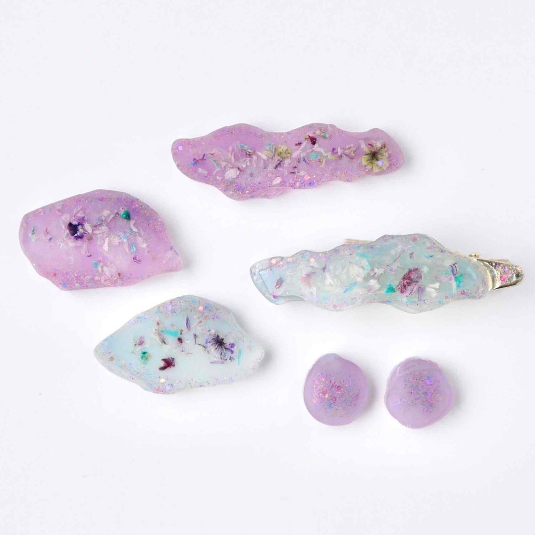 Une｜レジンアクセサリーさんのレジン作品 | 調色シリコンカップ シリコンモールド 43×63mm【2ヶ】 | croccha