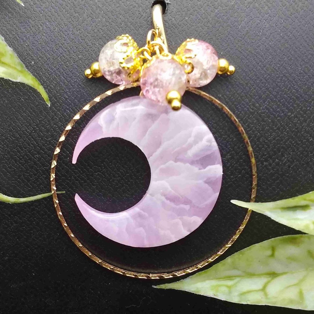 𝓗𝓪𝓲𝓻 𝓢𝓬𝓪𝓹𝓮さんのレジン作品 | 【期間限定】作家のためのレジン comarimadeデザイン... | croccha