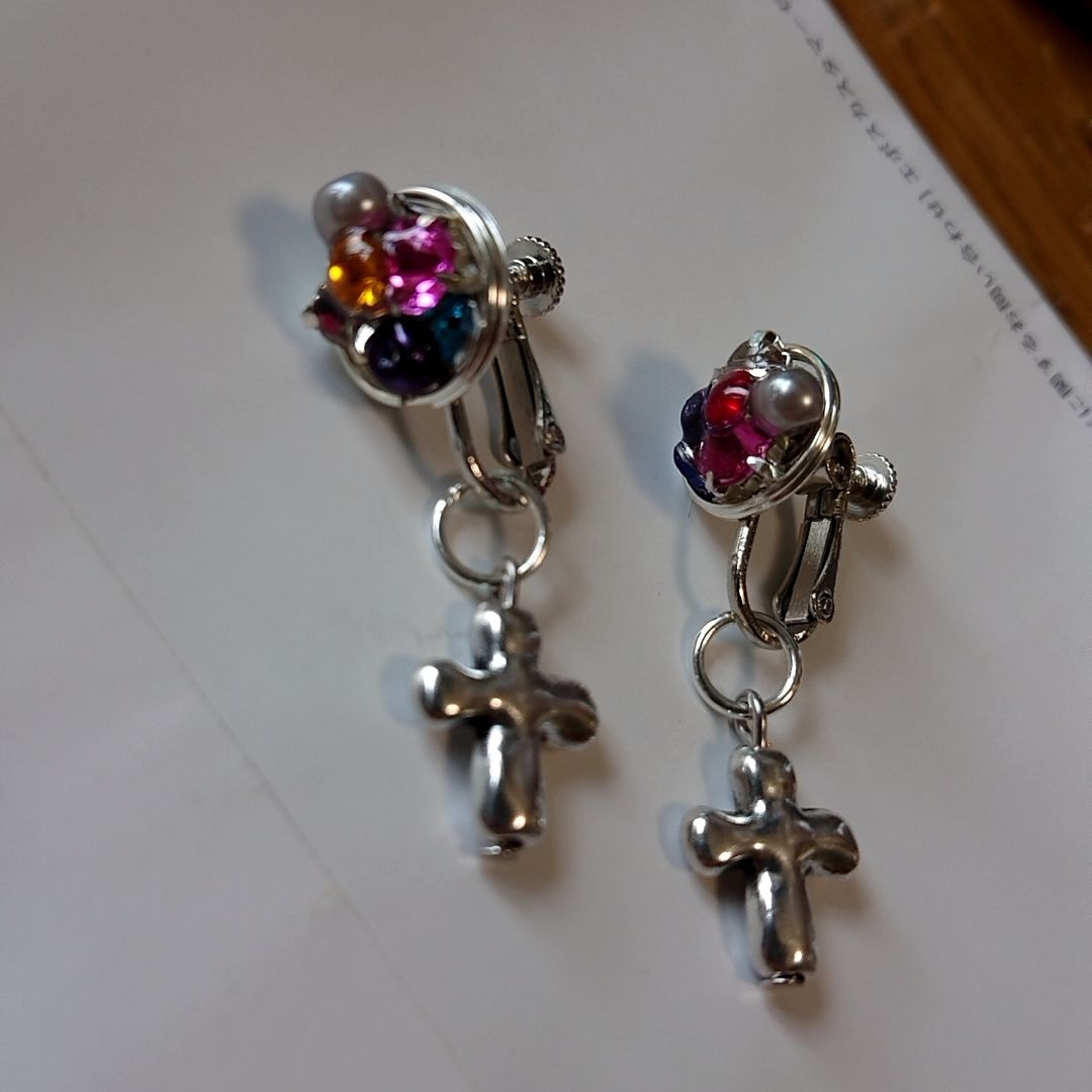 nekoneko555さんのパーツ アクセサリー作品 | 【約100粒】ガラス製 ビジューパーツ(台座付き) ブルーカ... | croccha