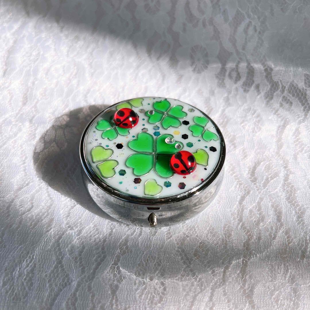 めめでめさんのレジン作品 | 小物入れ | croccha