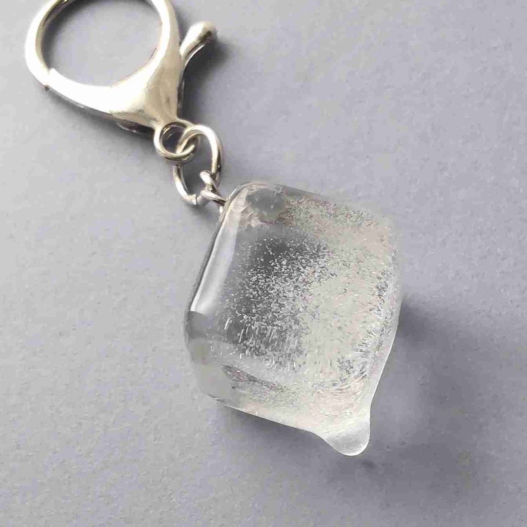 Bellさんのレジン作品 | 【期間限定】作家のためのレジン comarimadeデザイン... | croccha